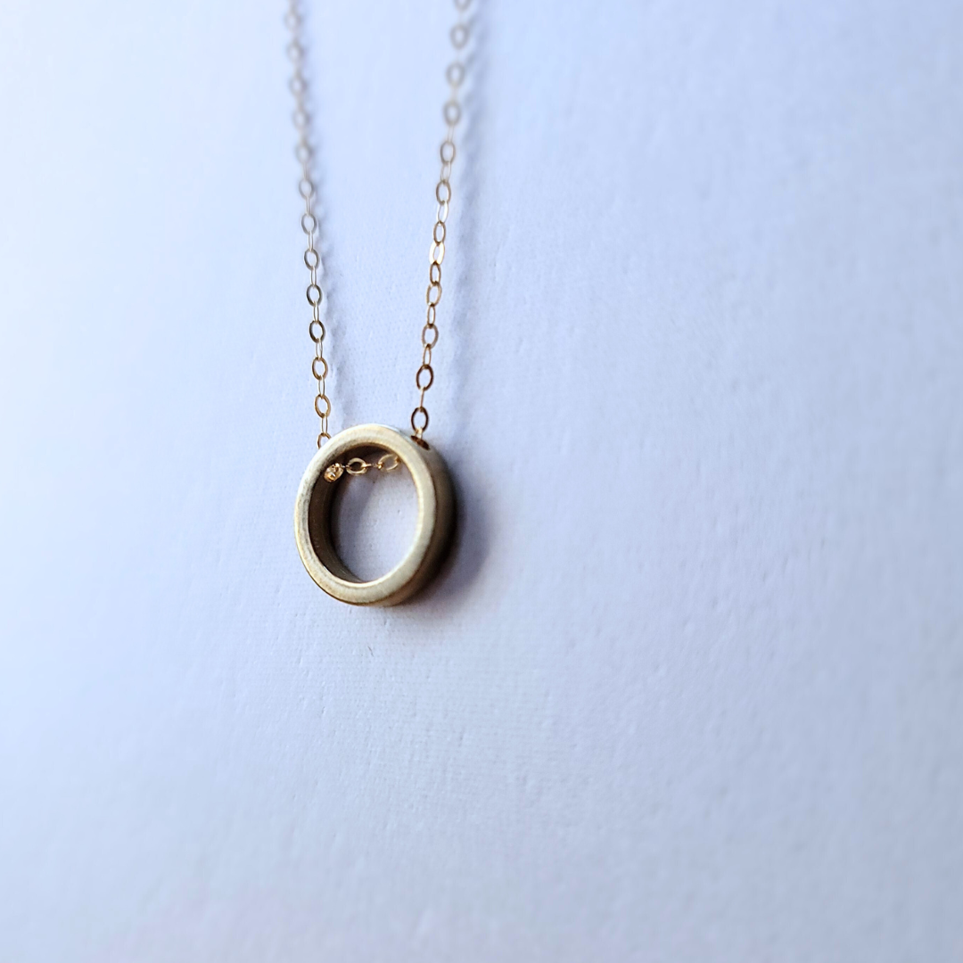 Floating Circle Gold Necklace – Gem Lounge Jewelry